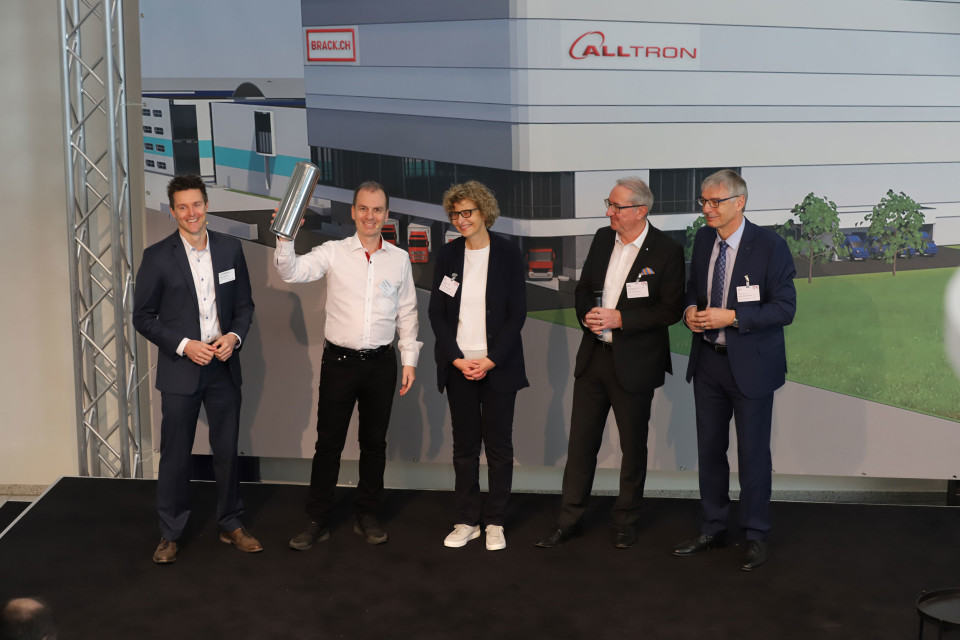 Competec feiert Baustart des Erweiterungsgebäudes - computerworld.ch